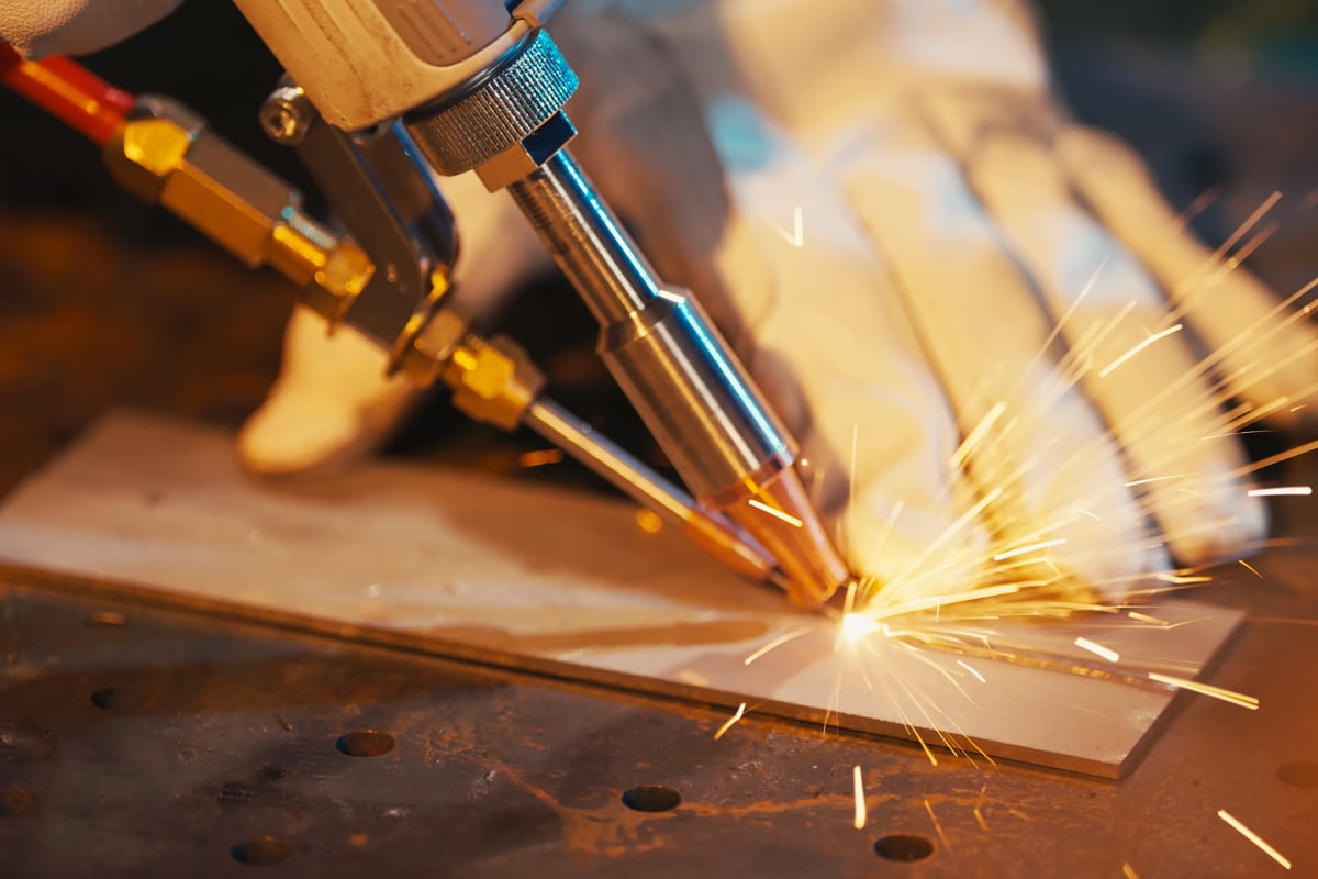 Continuous Wave Vs Pulsed Laser Welding Maxcool Cnc